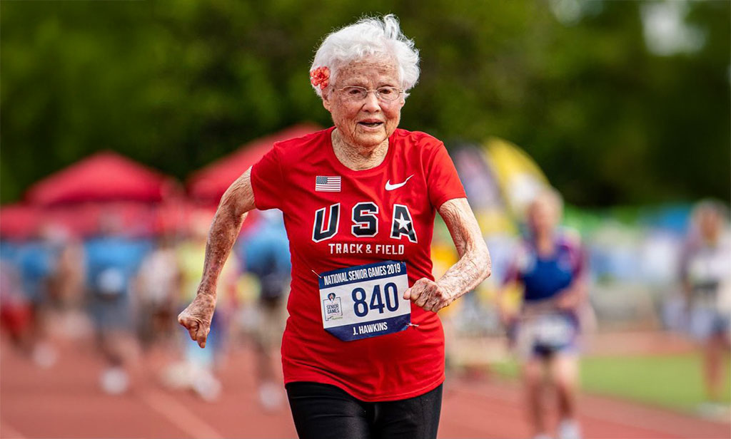 Julia 'Hurricane' Hawkins muere a los 108 años de edad - Corredor Promedio Julia 'Hurricane' Hawkins muere a los 108 años de edad - Corredor Promedio